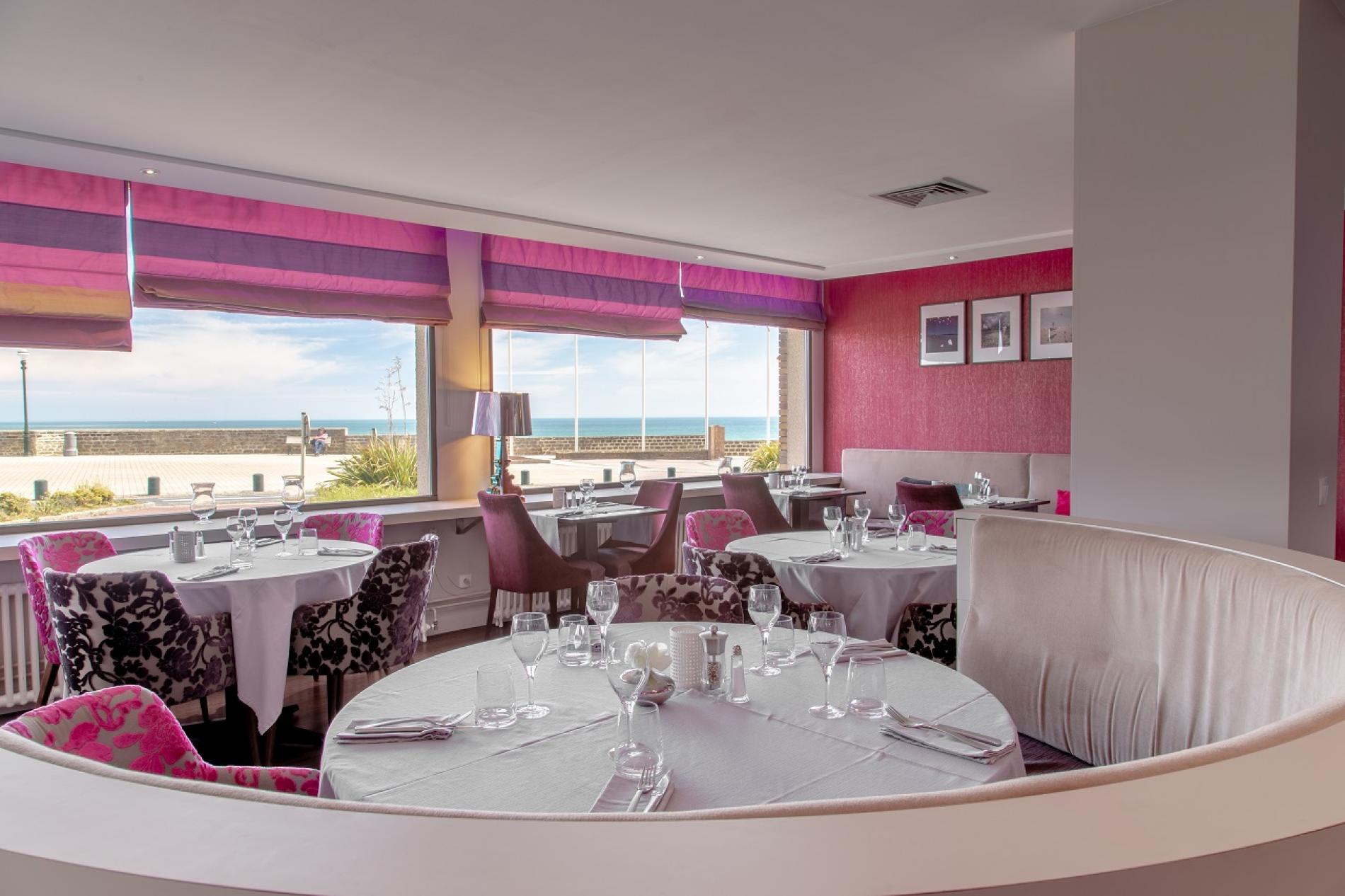 Restaurant en front de mer Calvados à Saint-Aubin-sur-Mer Normandie ...