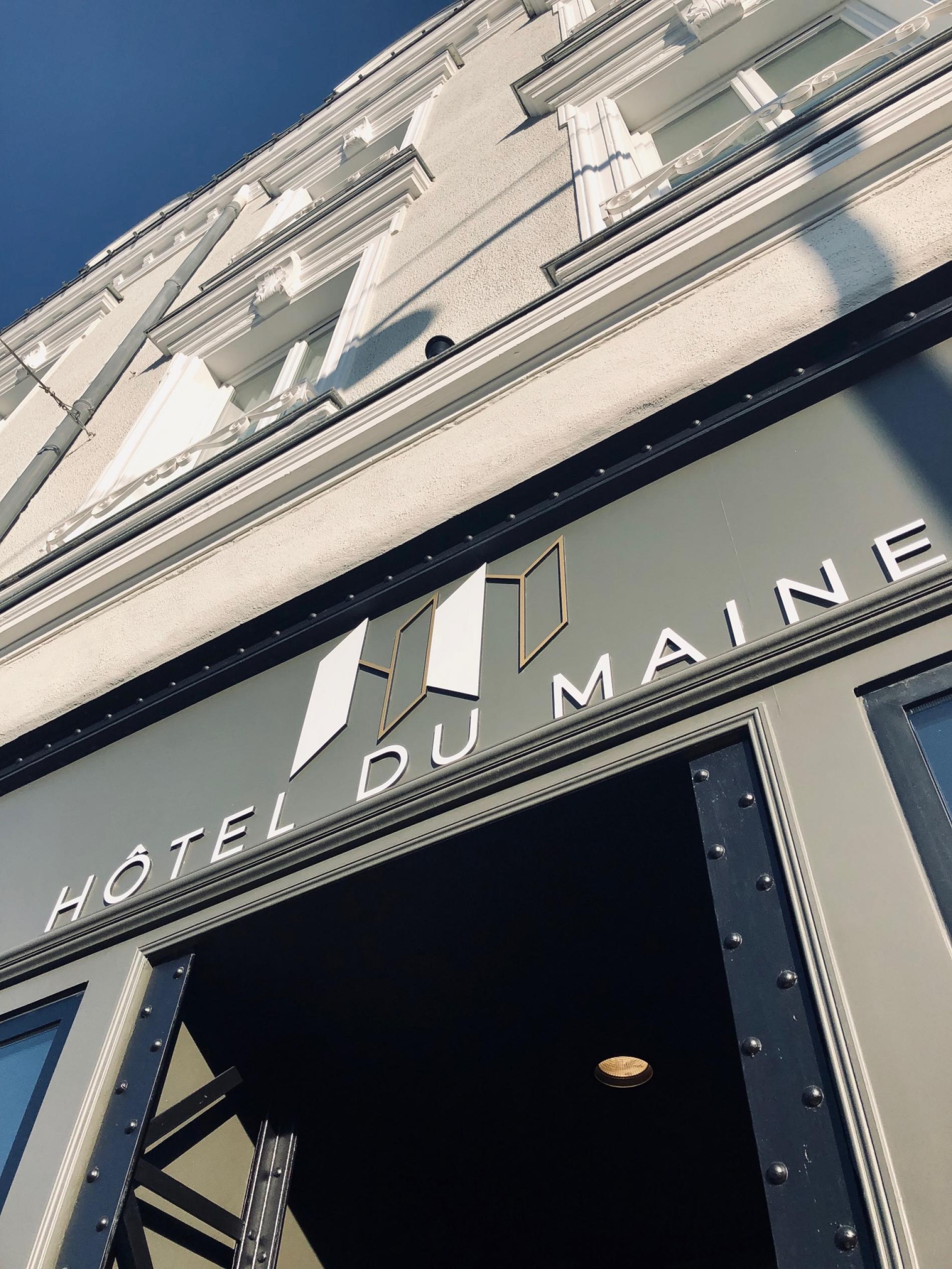 ∞Logis Hôtel*** à Laval proche de la gare